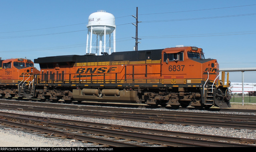 BNSF 6837 (1)